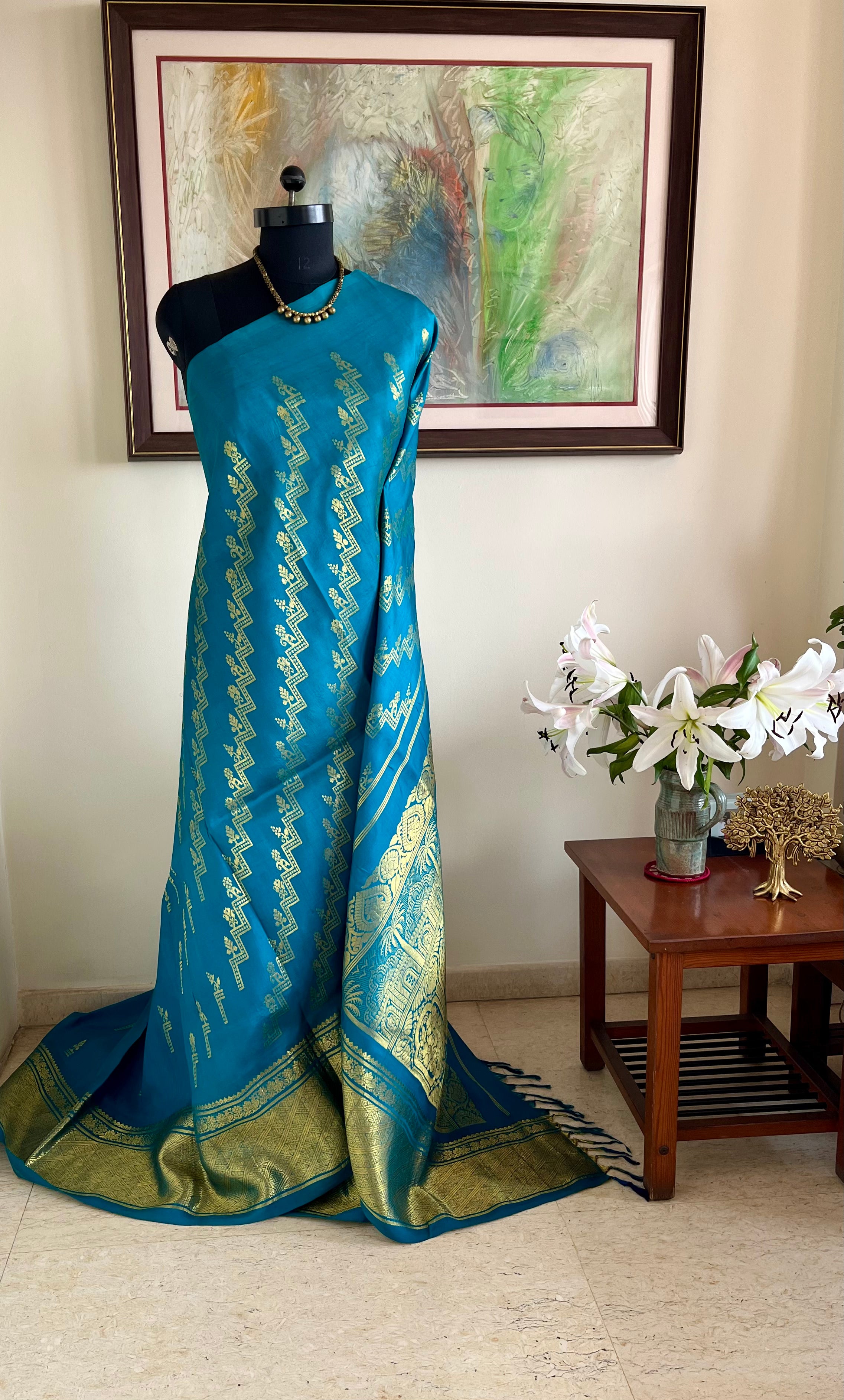 MILISHA – BLUE KANJIVARAM WITH ZARI MOTIFS AND GRAND AANCHAL – MOS Preloved